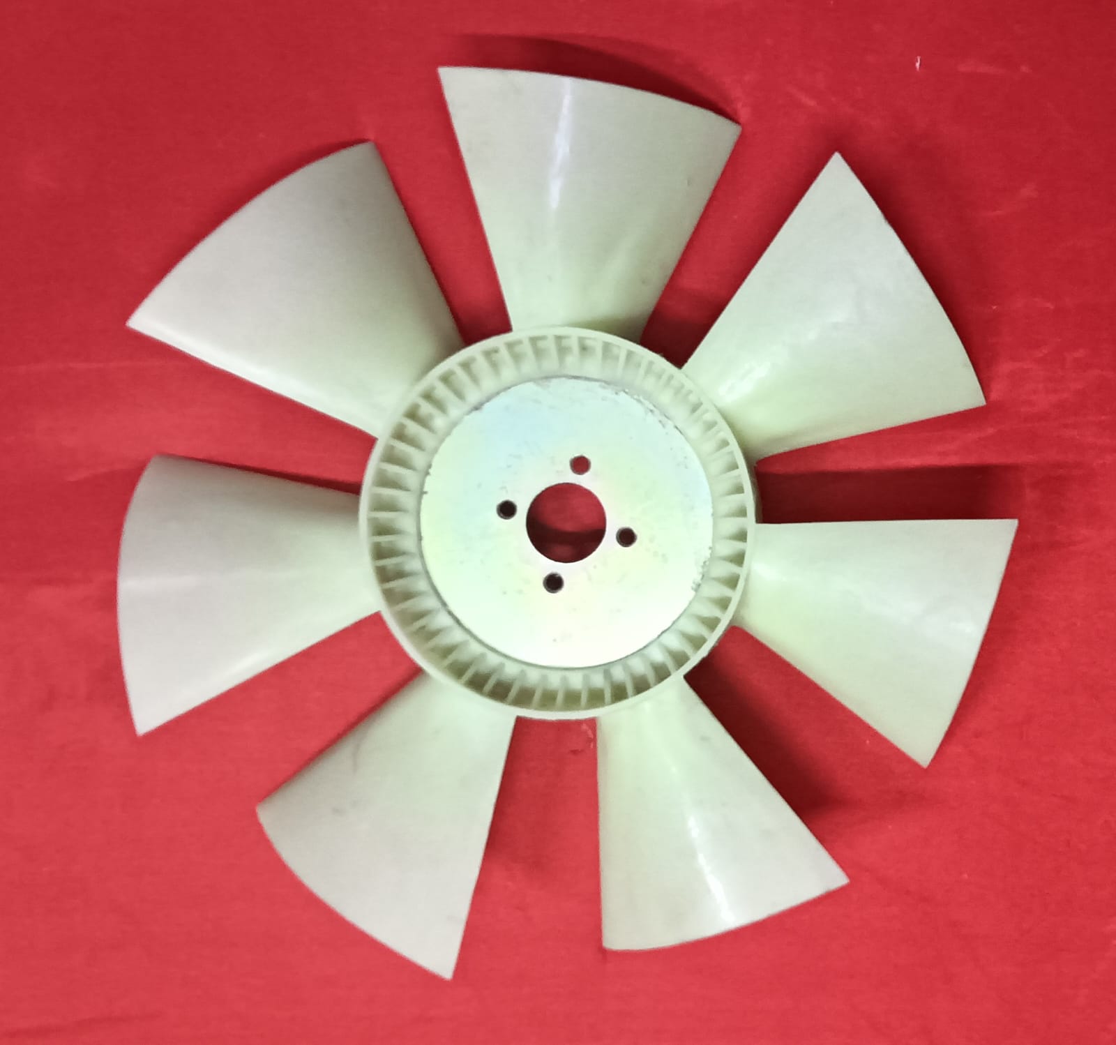 PERKINS ENGINE FAN 18" – commercialsyndicate